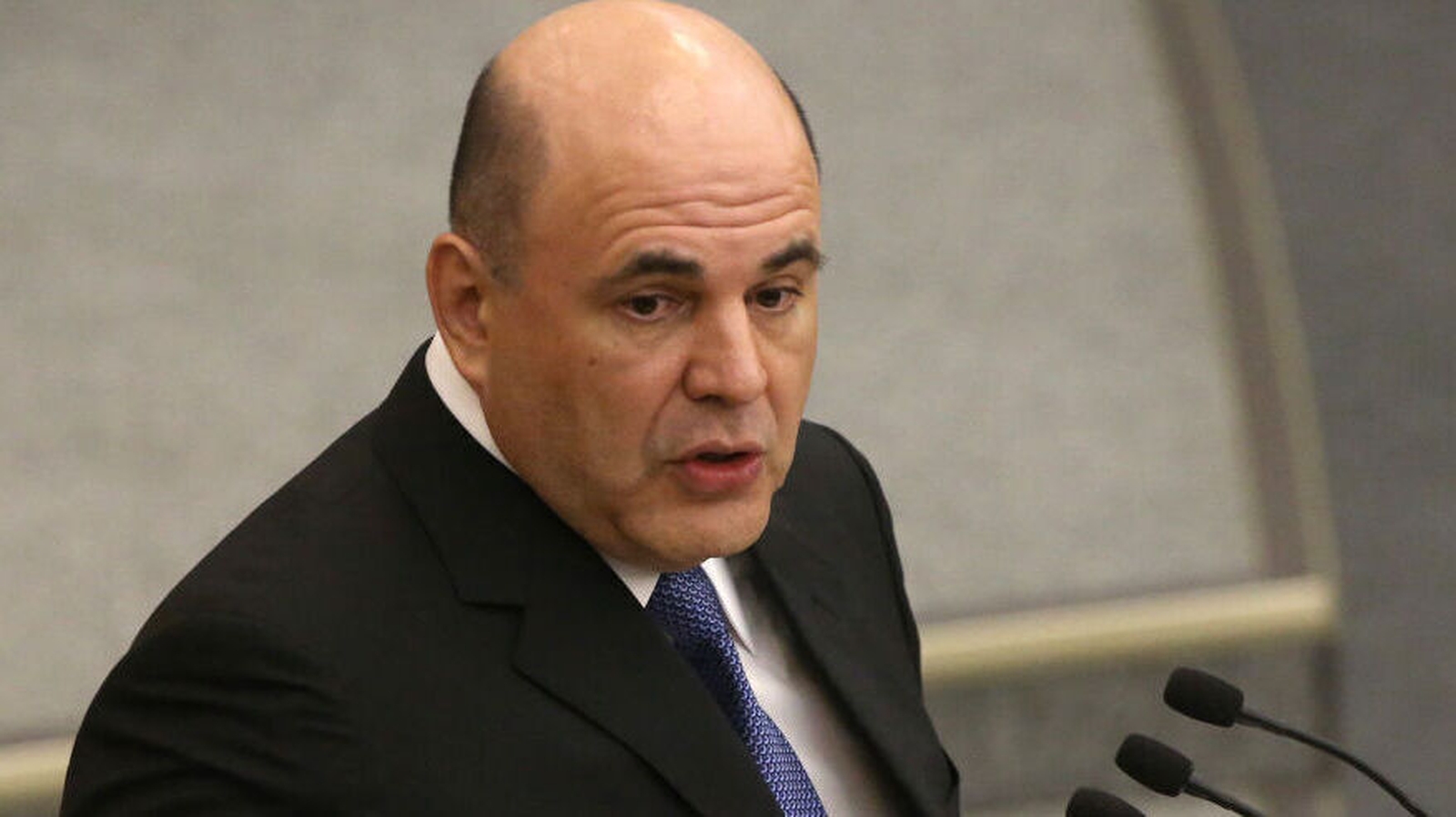 Russian parliament backs Putin's choice for PM