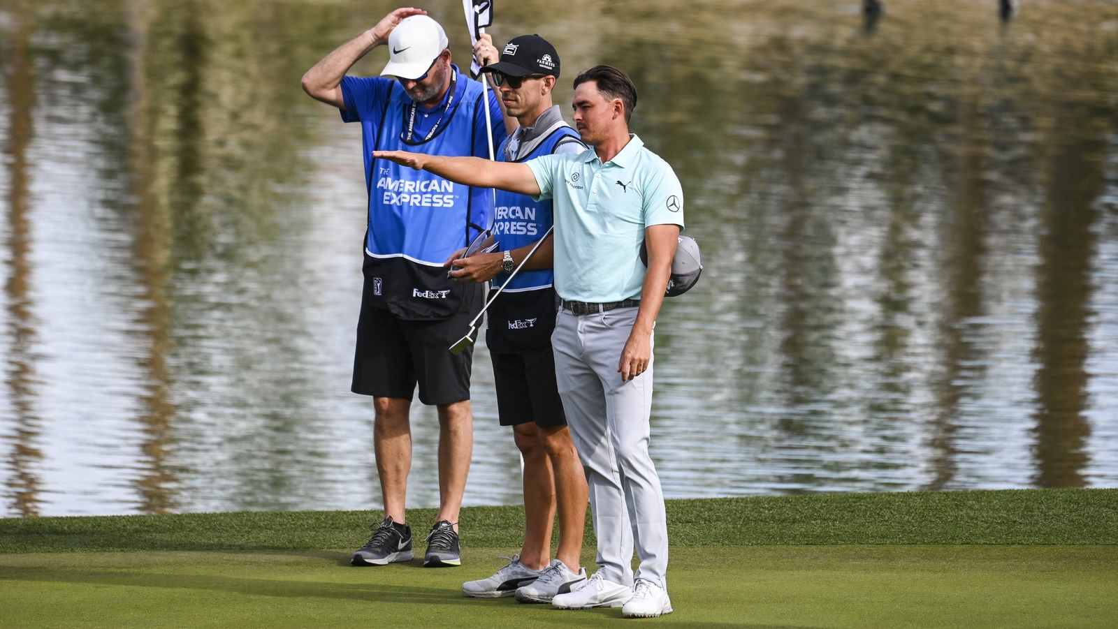 Fowler goes low to share lead in California