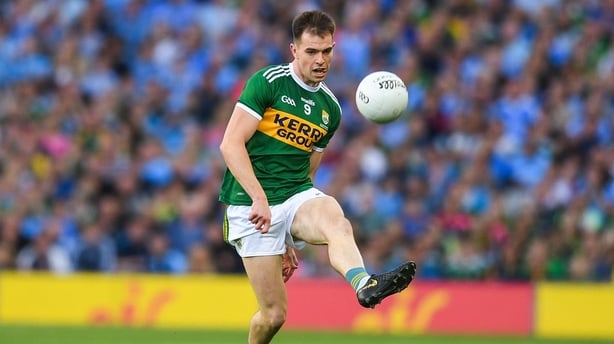 Team news: Forward Dardis starts in goal for Meath