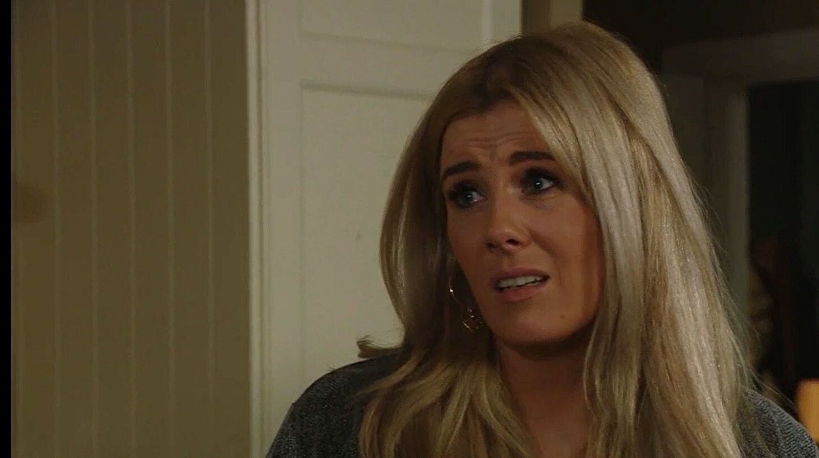 Sash drops bombshell on tonight's Fair City
