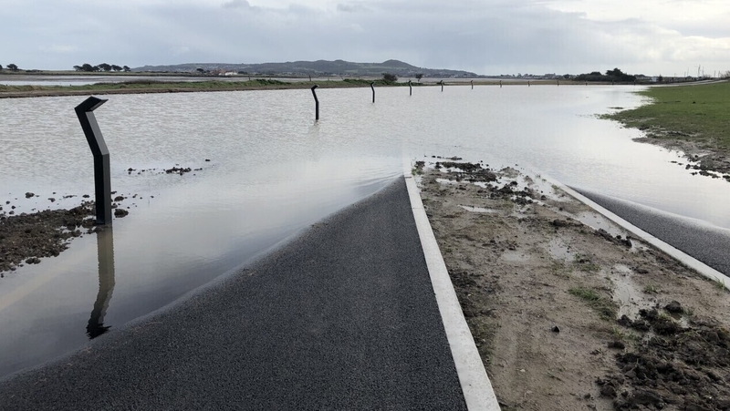 Glasbhealach i dtuaisceart Bhaile Átha Cliath faoi uisce