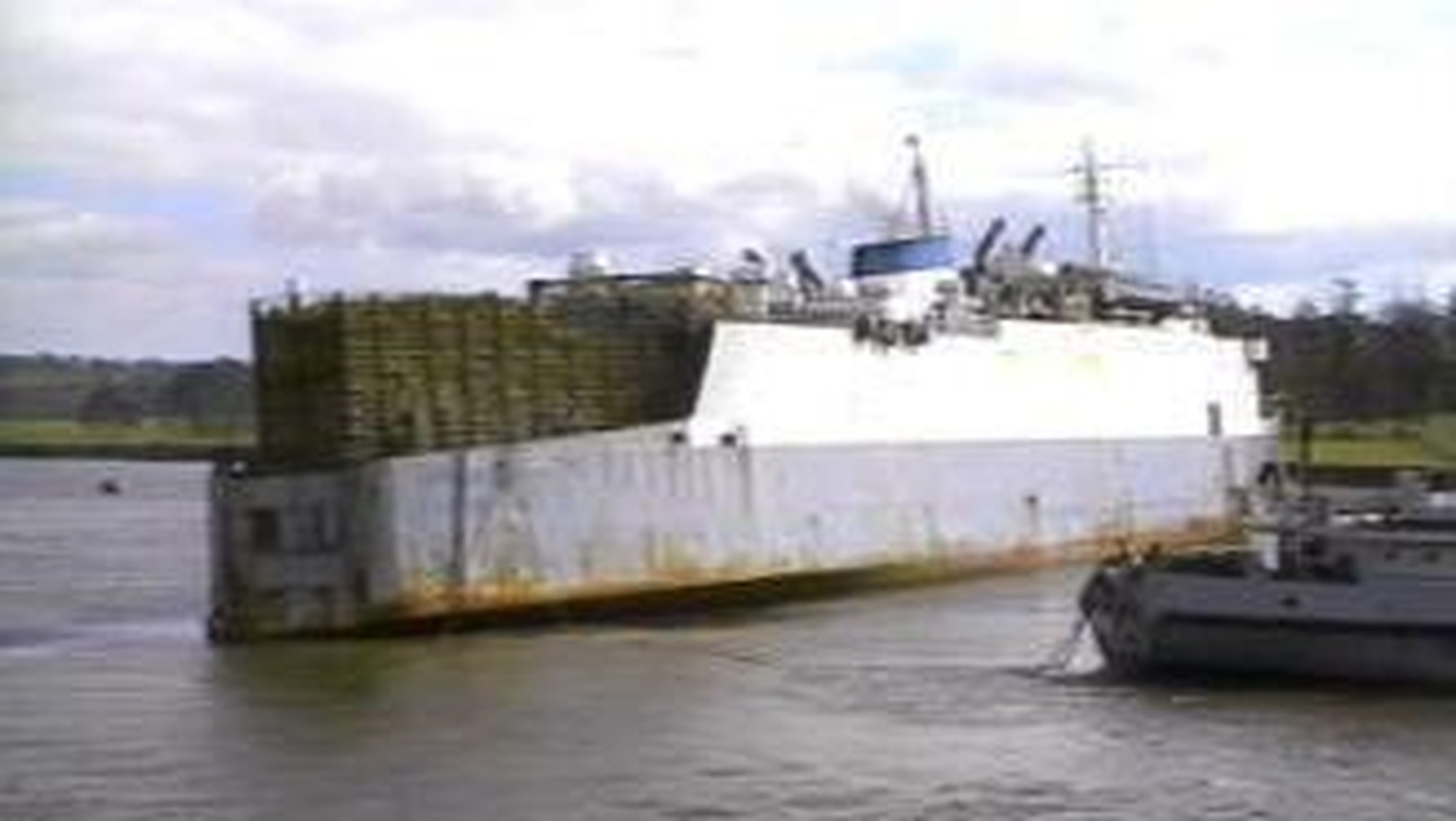 RTÉ Archives | Collections | Cattle Ship Runs Aground