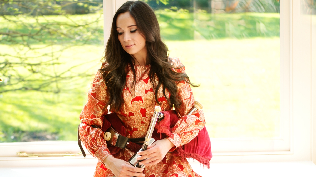 Ep 4 - Women Uilleann Pipers | The Rolling Wave | The Rolling Wave ...