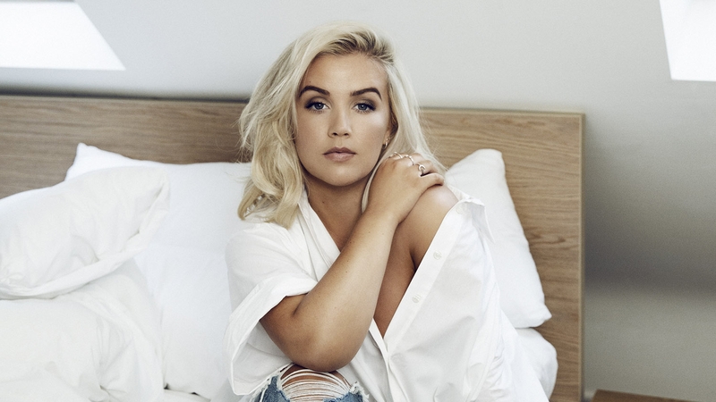 Irish singer Aimée dedicates debut EP to her late mum