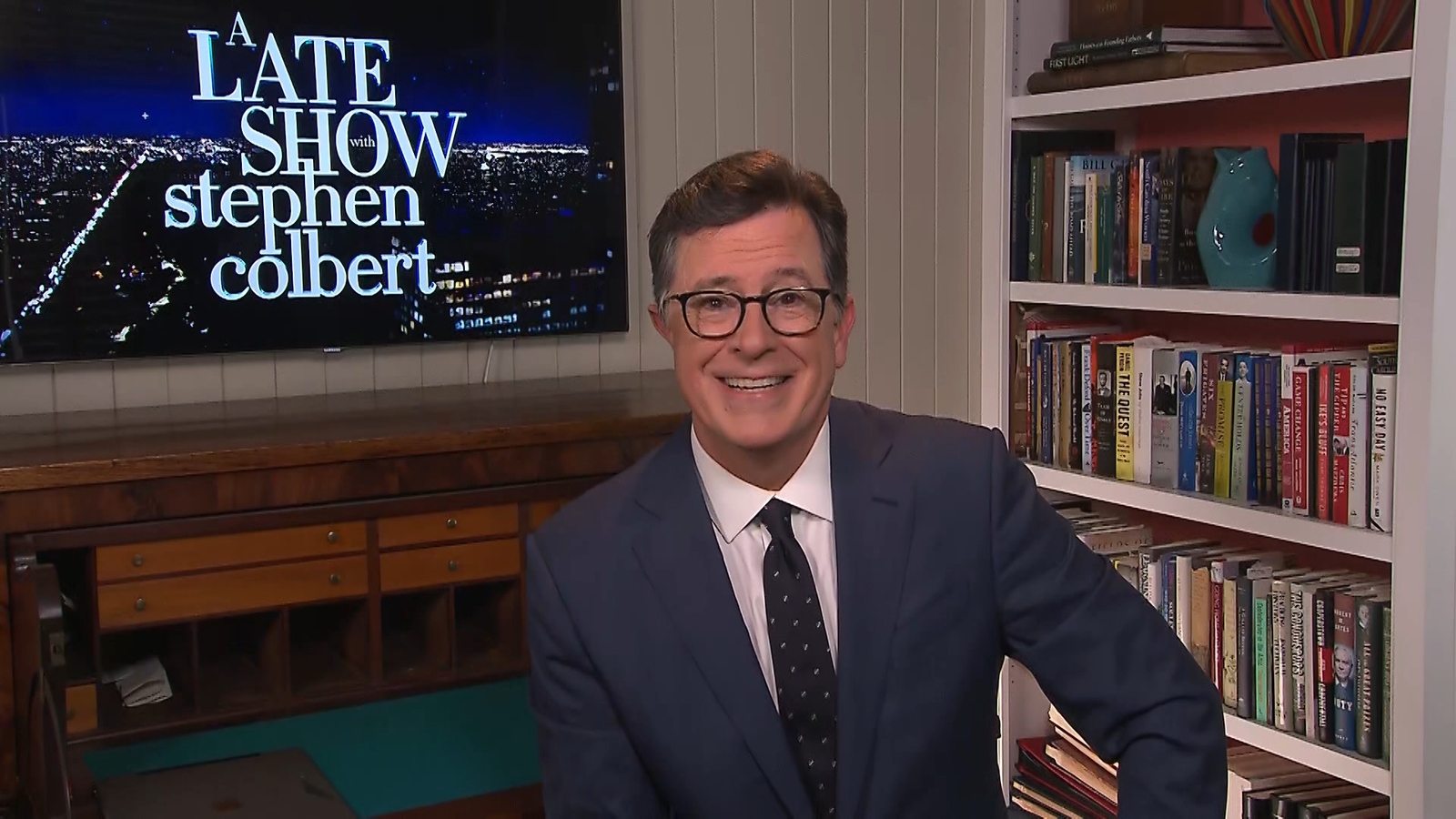 Stephen Homebert! Colbert returns broadcasting from his own house