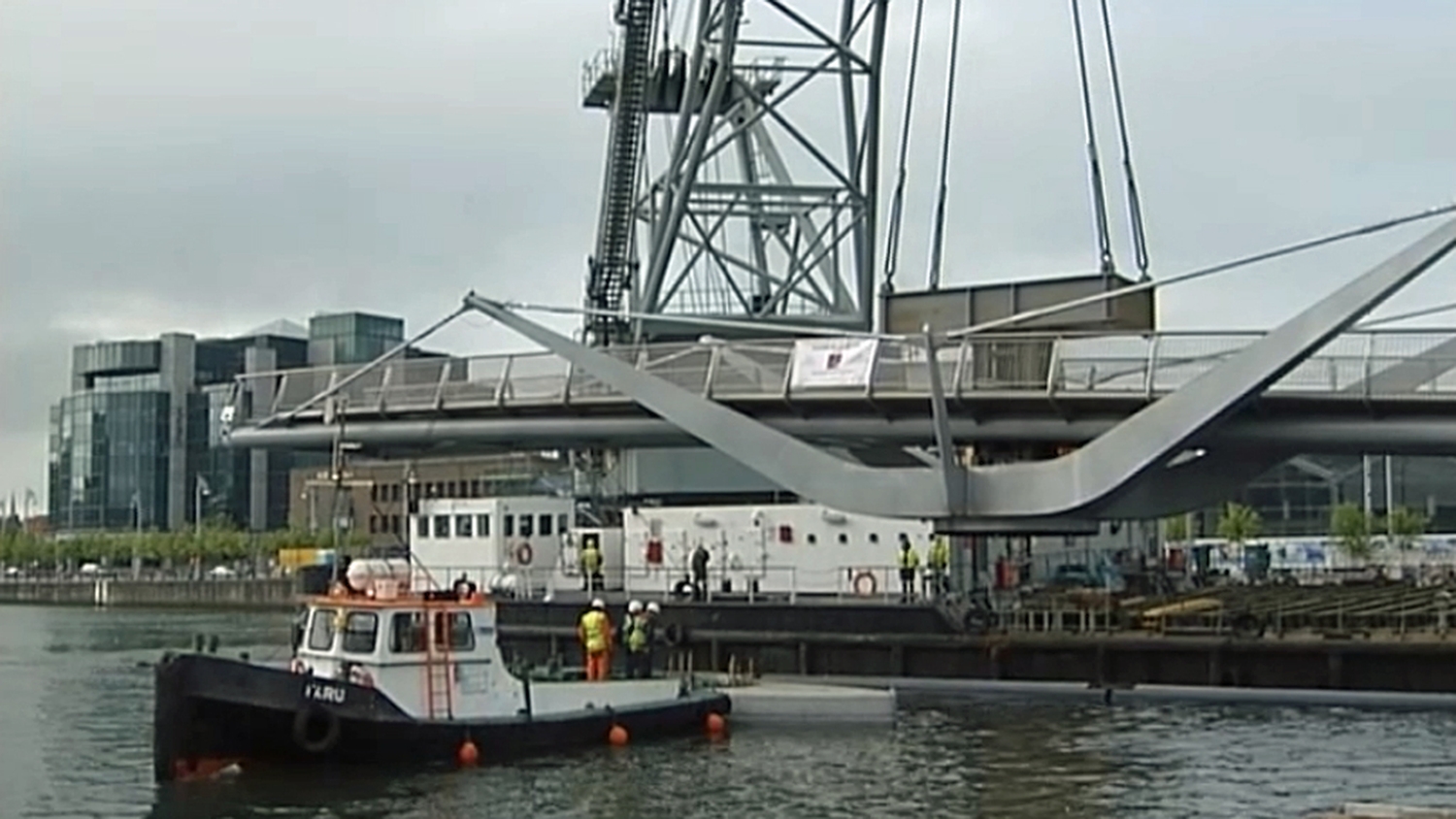 RTÉ Archives | Environment | New Liffey Pedestrian Bridge