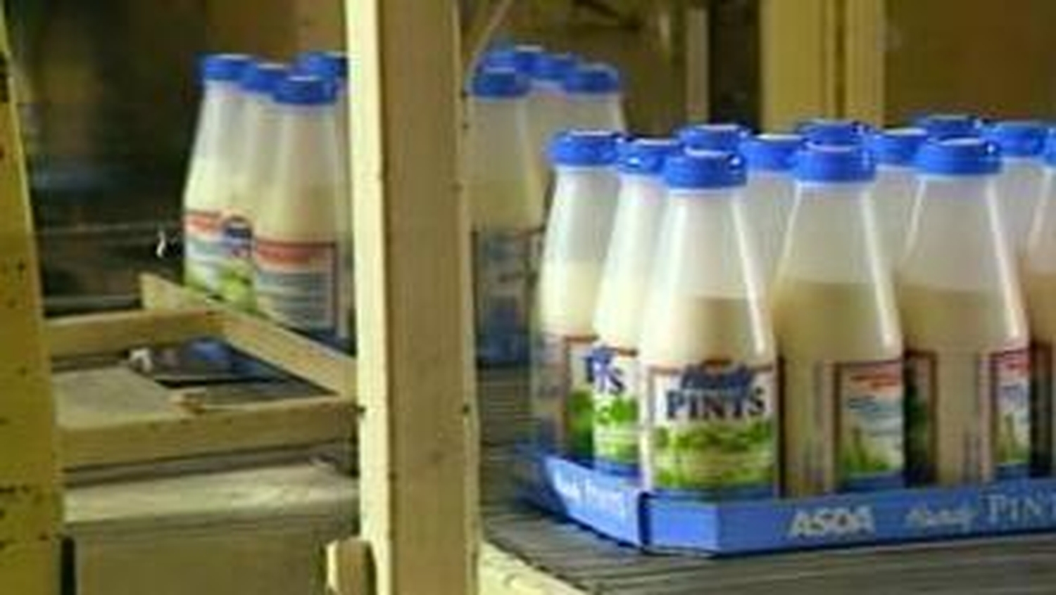 RTÉ Archives | Collections | Farmers Produce Too Much Milk