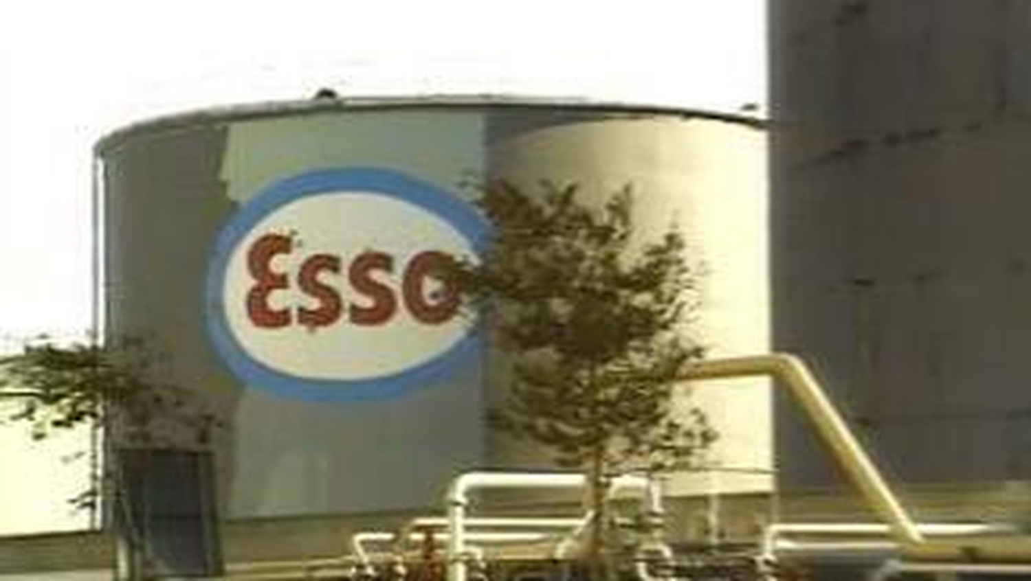 RTÉ Archives | Collections | Esso Development In Dublin