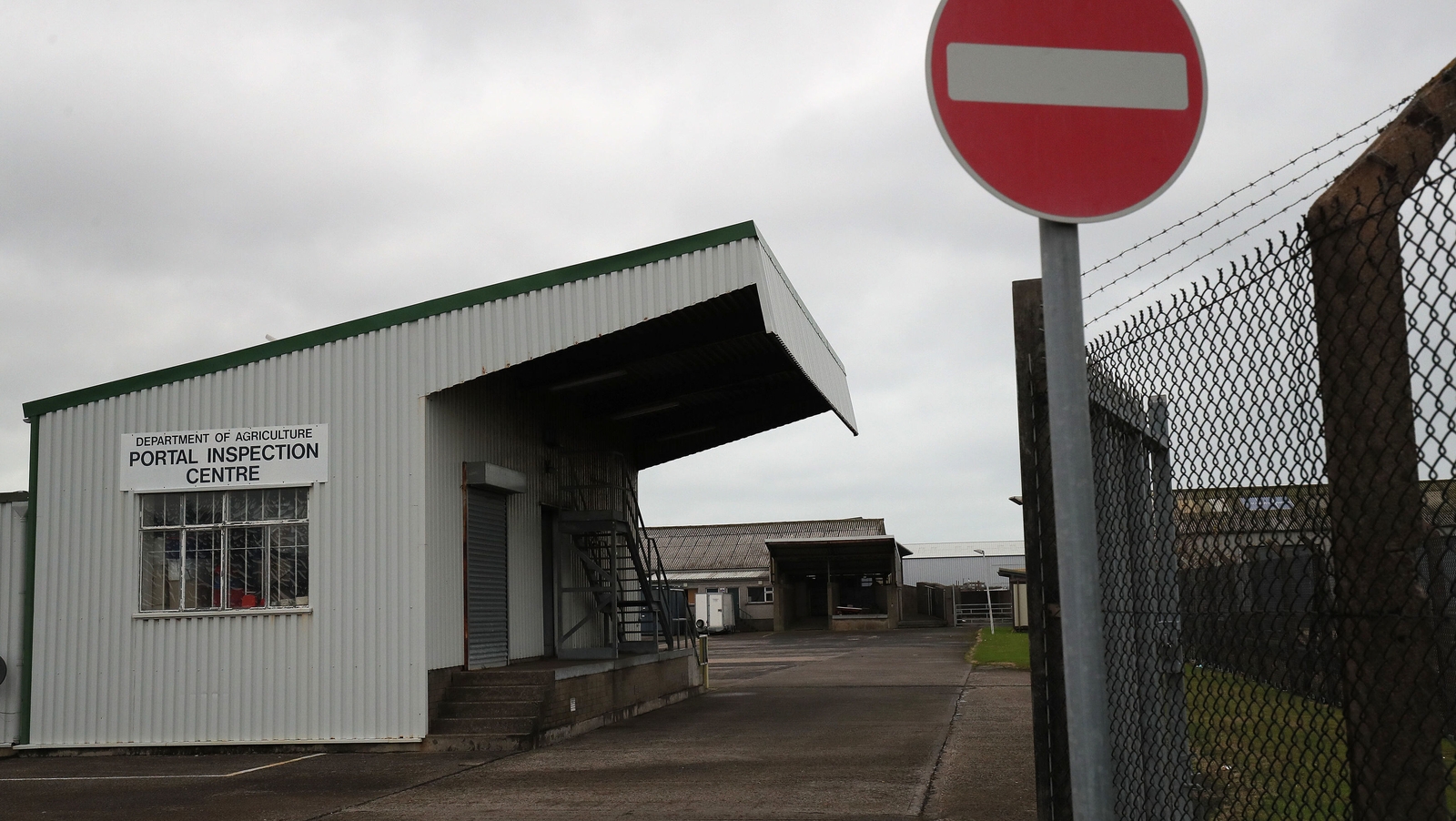 DUP opposes border control posts, warns of price hikes