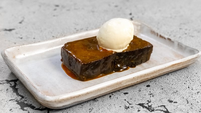 Sticky Toffee Pudding Loaf: Cook-In