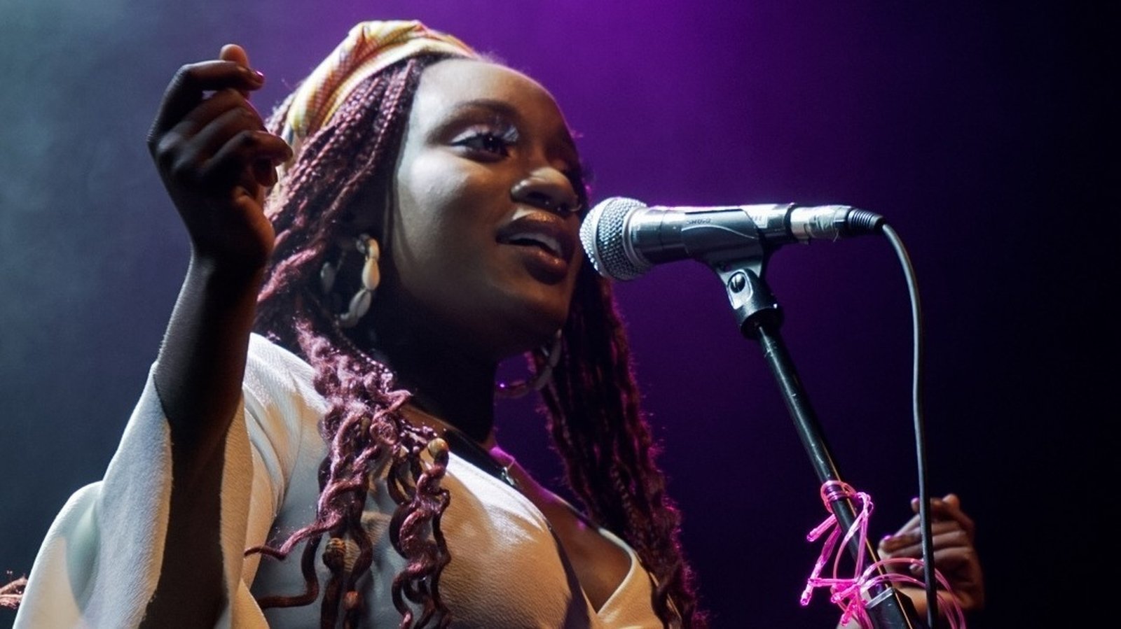 Behind the music: Tolü