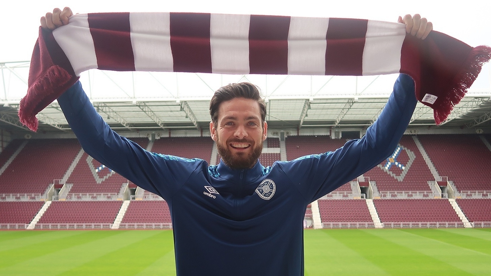 Gordon signs for Hearts 24 hours after leaving Celtic