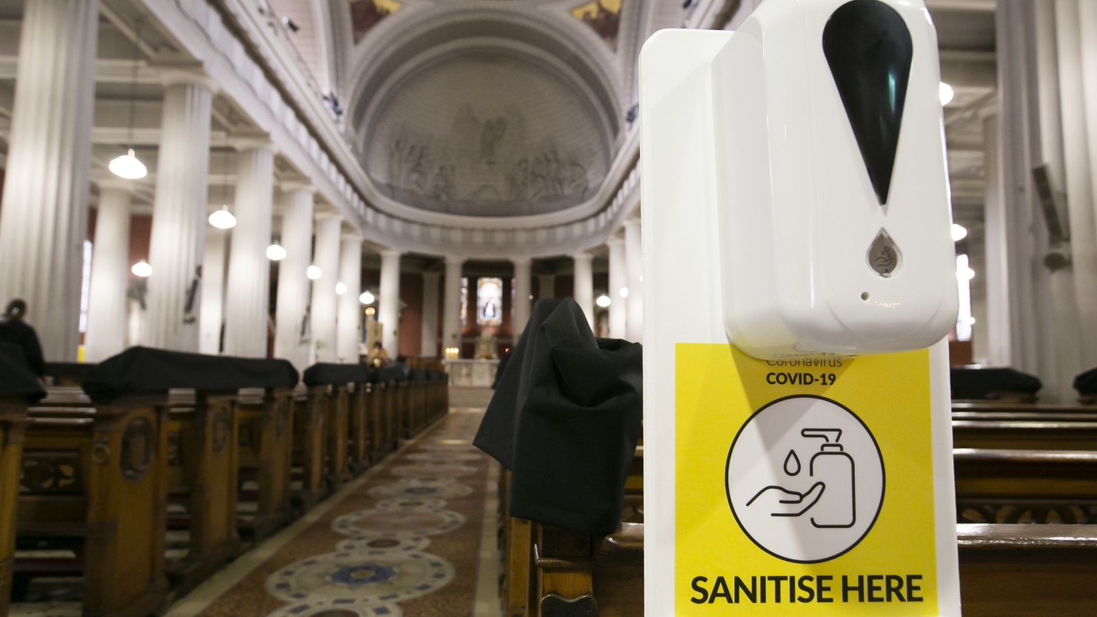 Religious leaders urge face coverings for church-goers