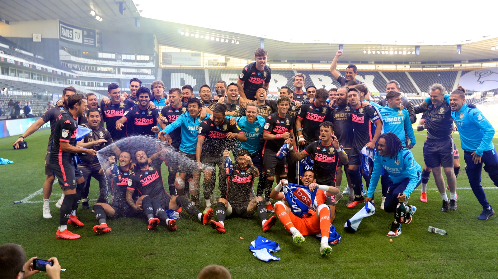 Leeds toast title with stylish victory at Derby