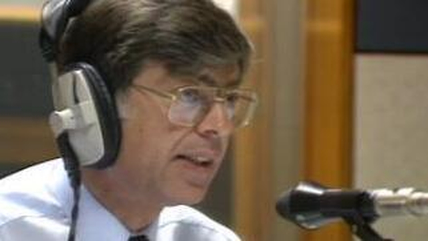 RTÉ Archives | Collections | Alan Dukes Phone-In