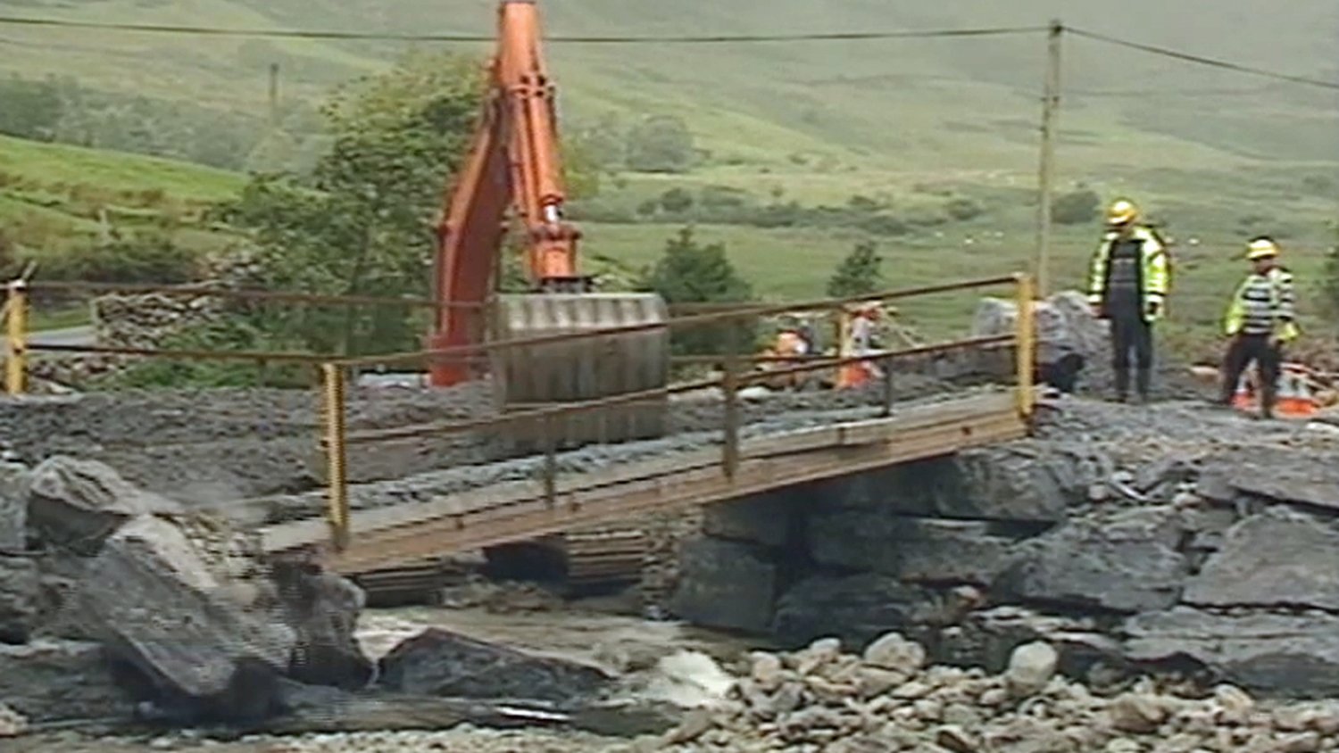 RTÉ Archives | Disasters | Flash Floods Hit Connemara Bridge