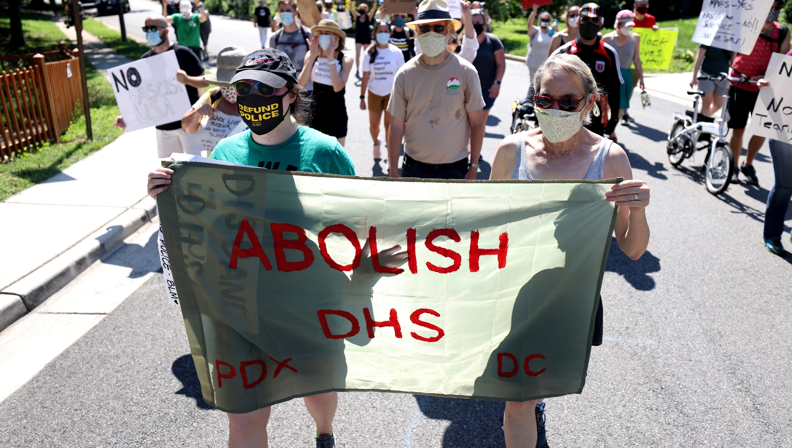 Angry protests in US over Trump's federal troops plan