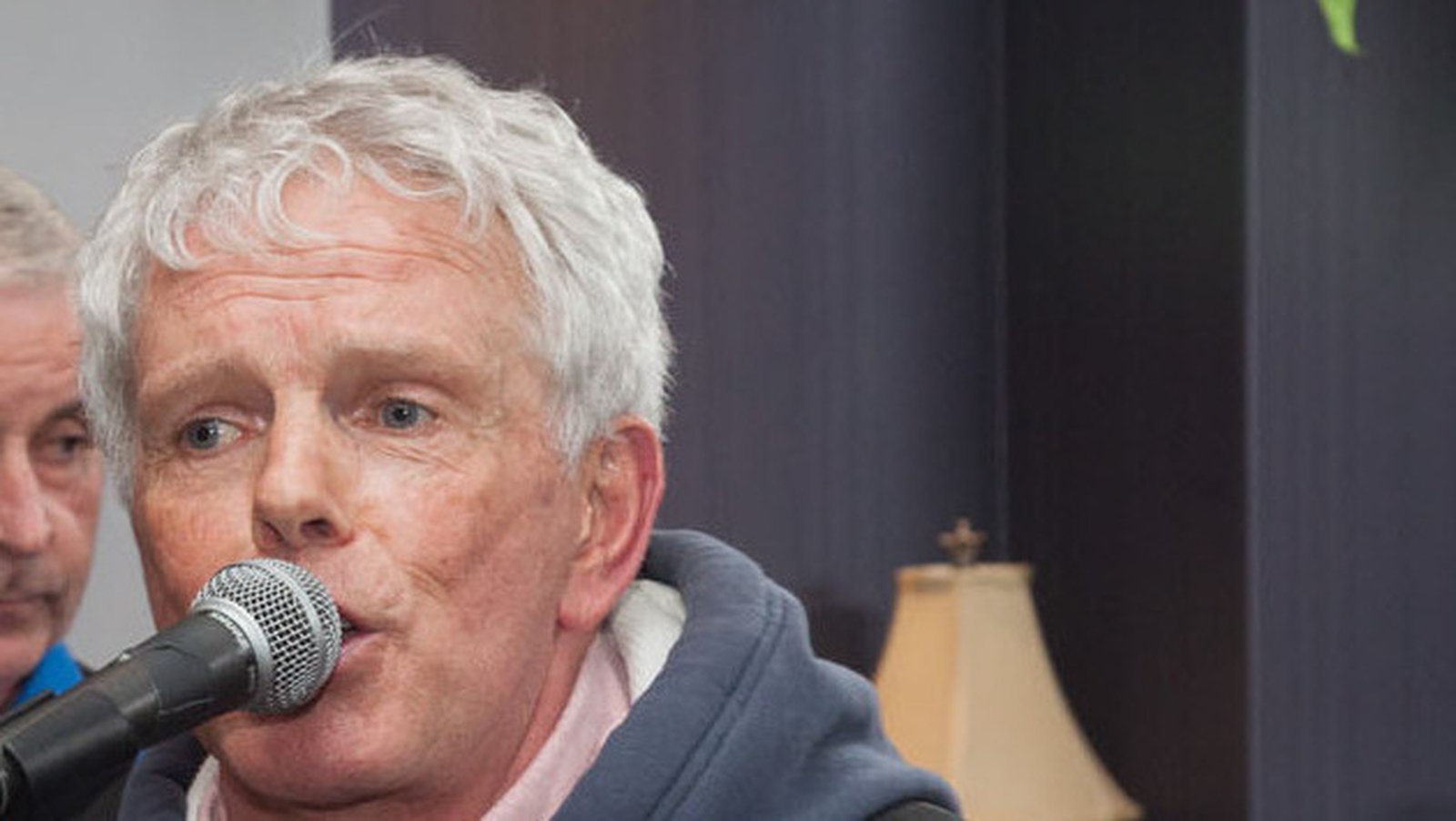 Ceol beo ar Bhladhaire leis na Rógairí