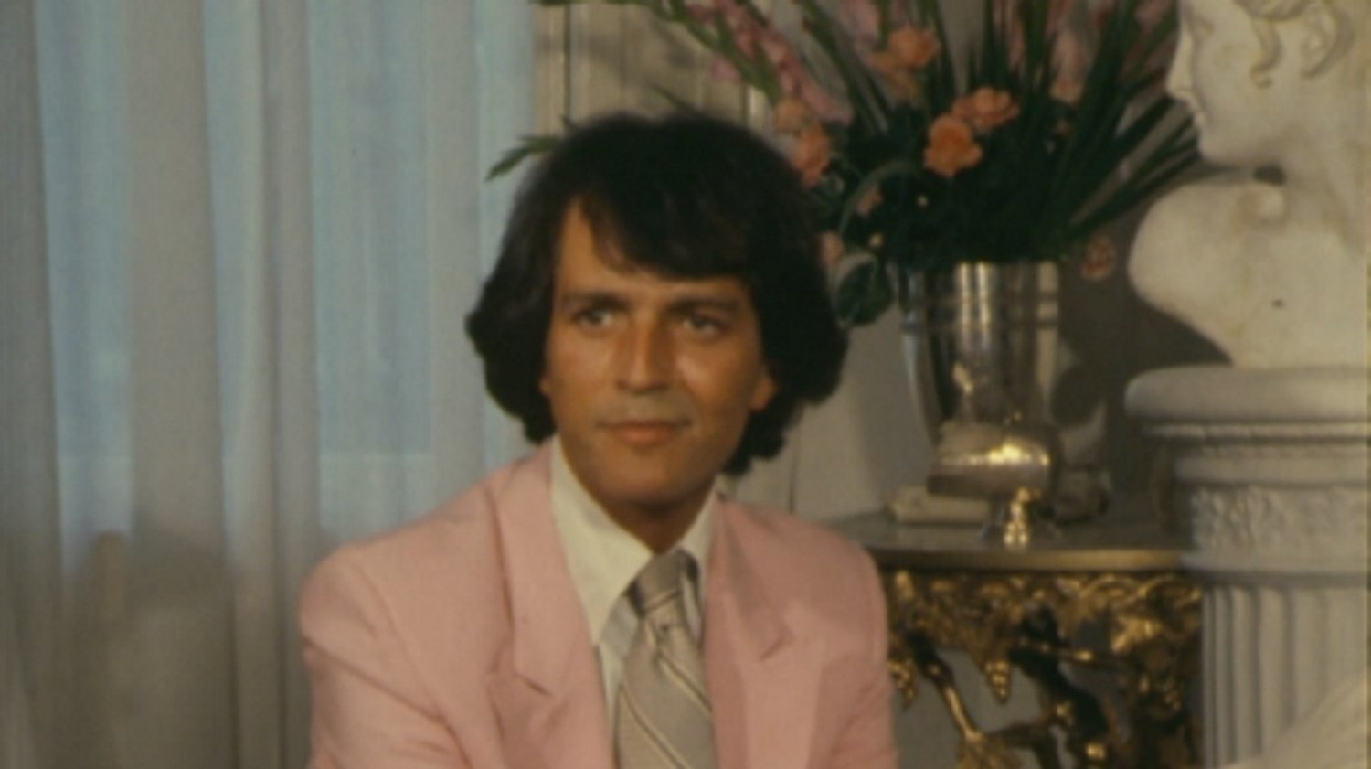 RTÉ Archives | Lifestyle | Milliner David Shilling