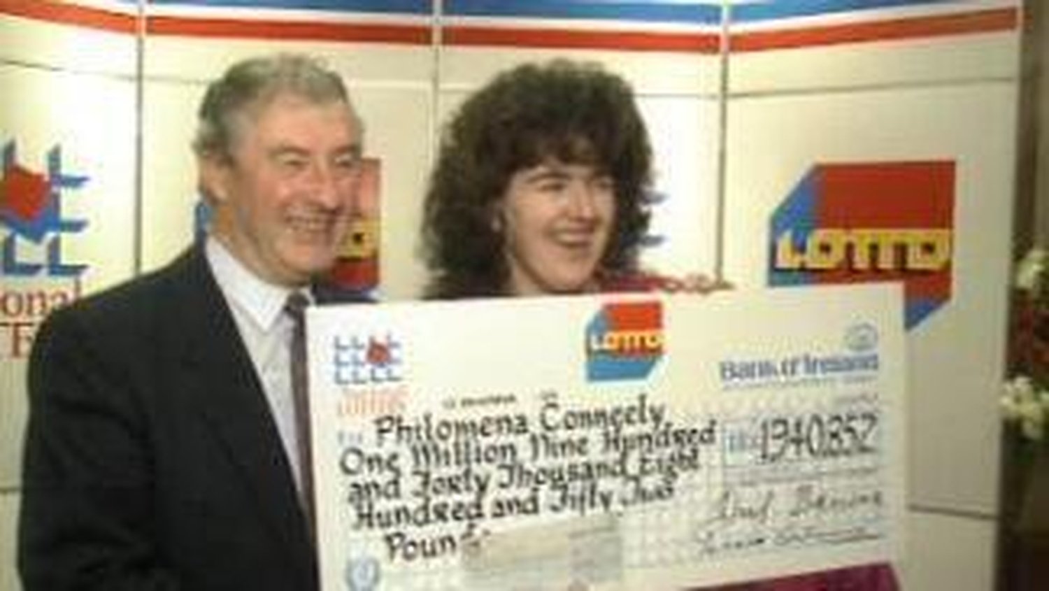 RTÉ Archives | Collections | Lotto Winner Receives Cheque