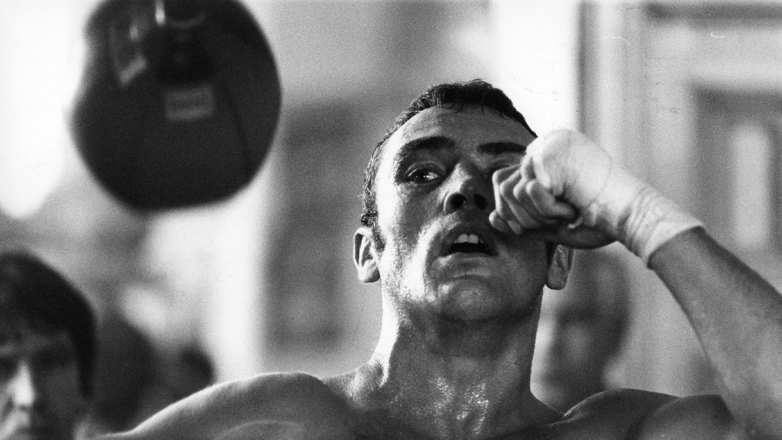 Ex-middleweight world champ Alan Minter dies aged 69