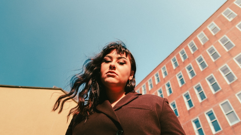 Behind the music - Bobbi Arlo