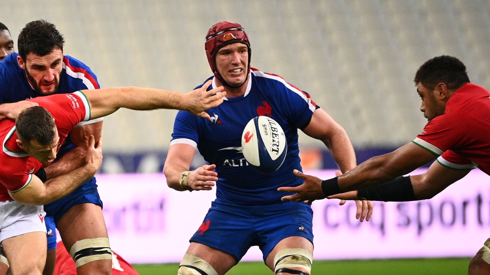Citing may keep France's Le Roux out of Ireland clash