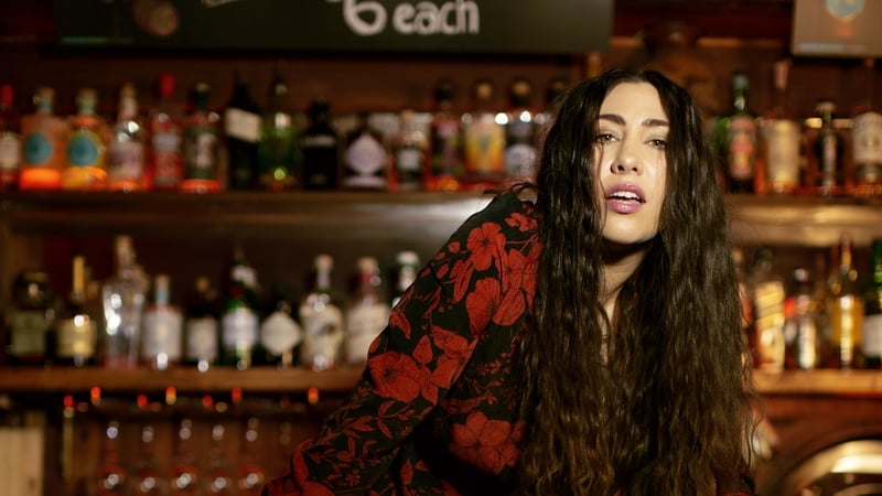 Behind the music - RuthAnne