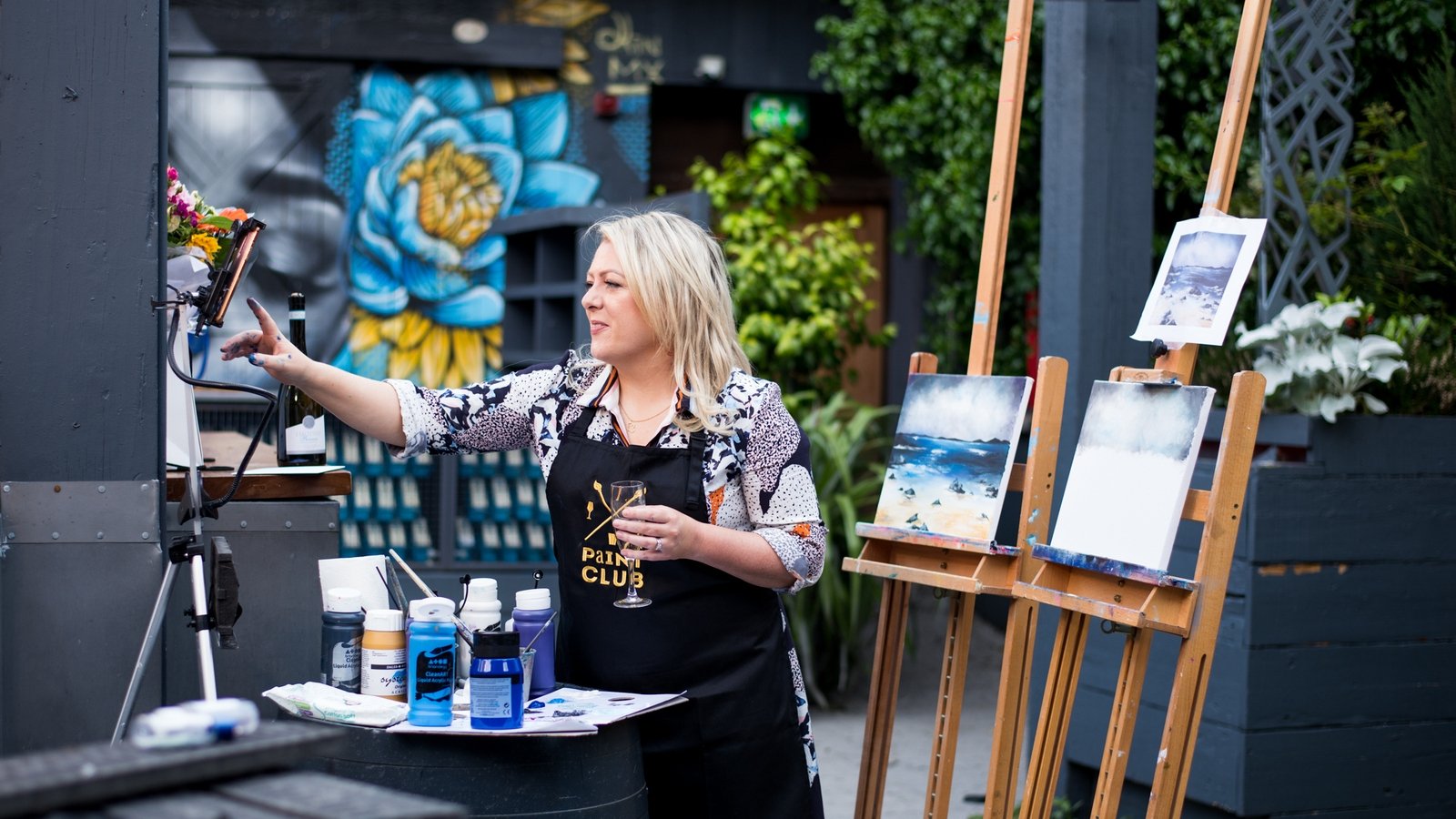 Paintclub - painting a picture of success online