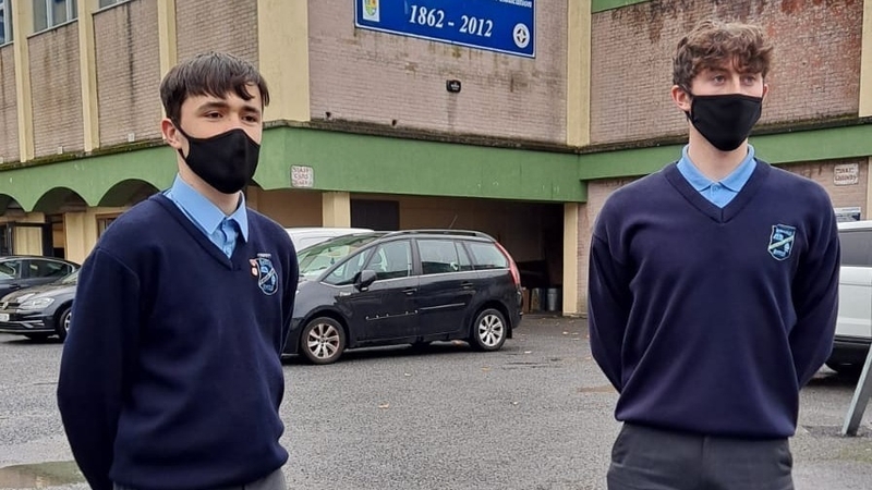 Parents, pupils say they support schools staying open