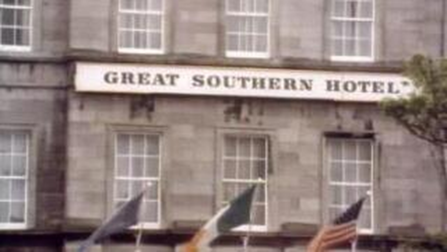 RTÉ Archives | Collections | Aer Rianta Buys Hotel Group