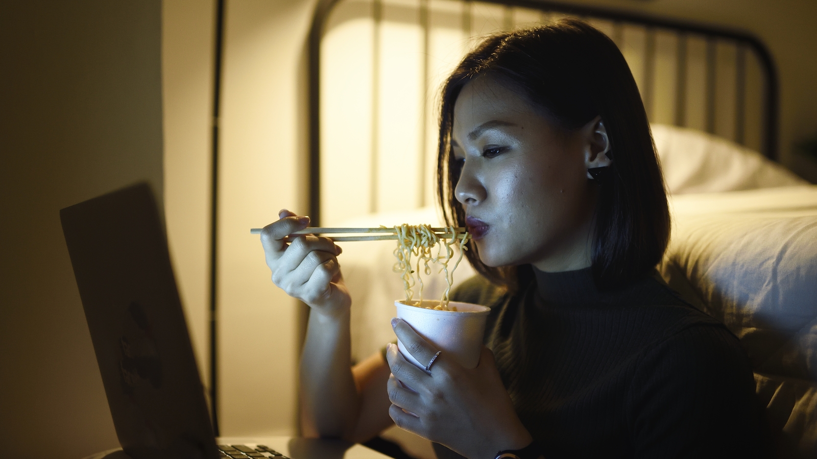 How to avoid mindless snacking if you're working from home