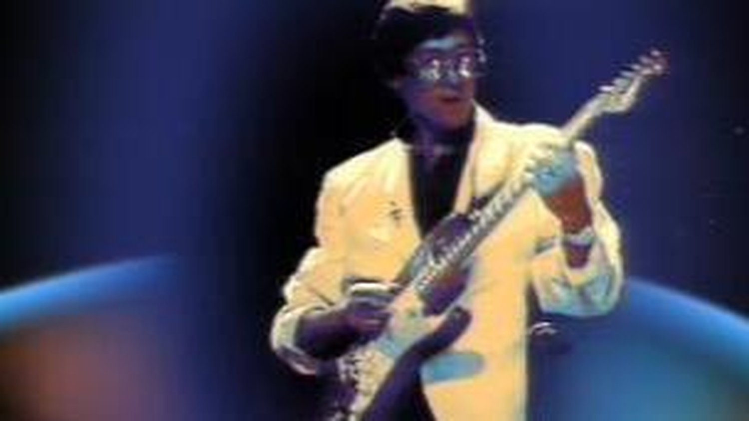 RTÉ Archives | Collections | The Shadows Play In Ireland