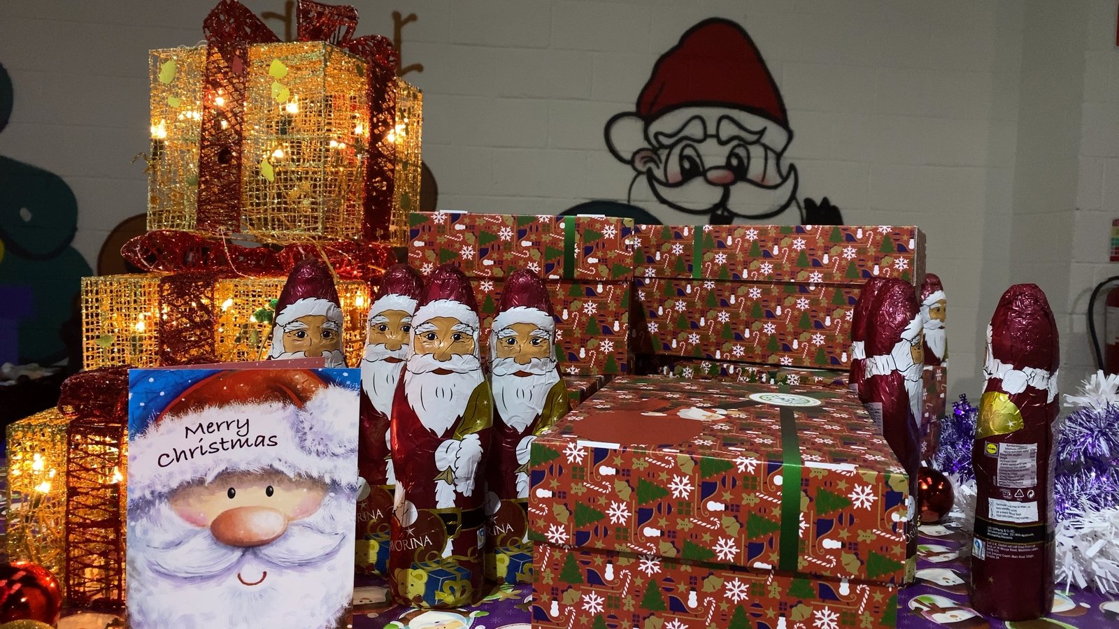 Handwritten messages for homeless people this Christmas