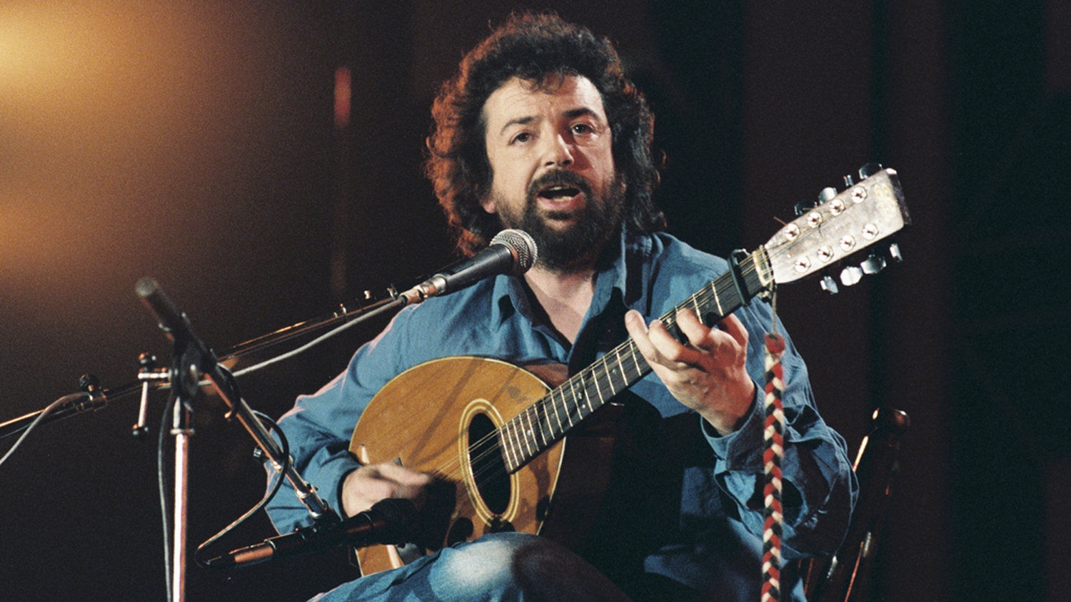 RTÉ Archives | Arts and Culture | Andy Irvine At The Stadium
