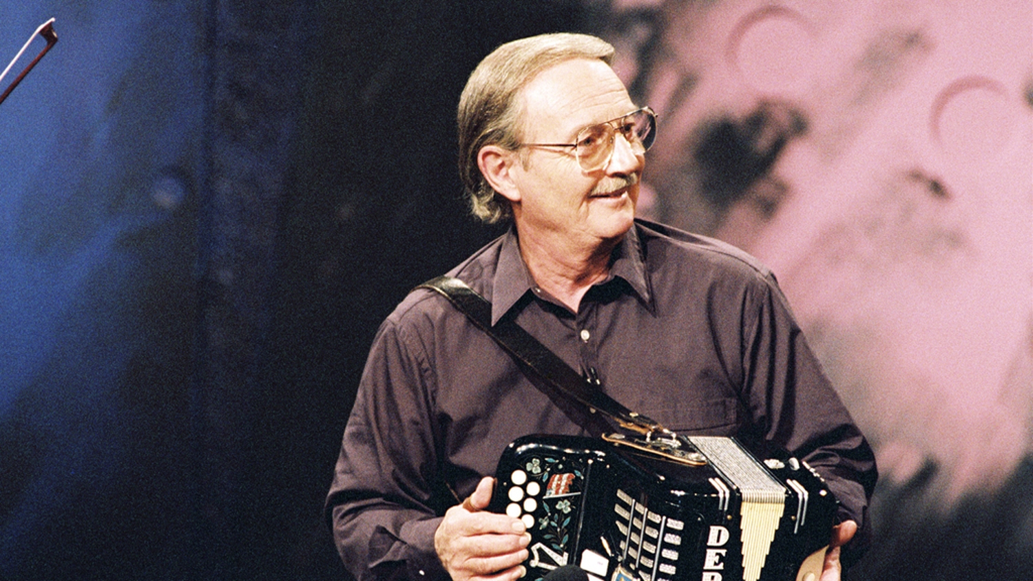 RTÉ Archives | Arts and Culture | Joe Derrane Live
