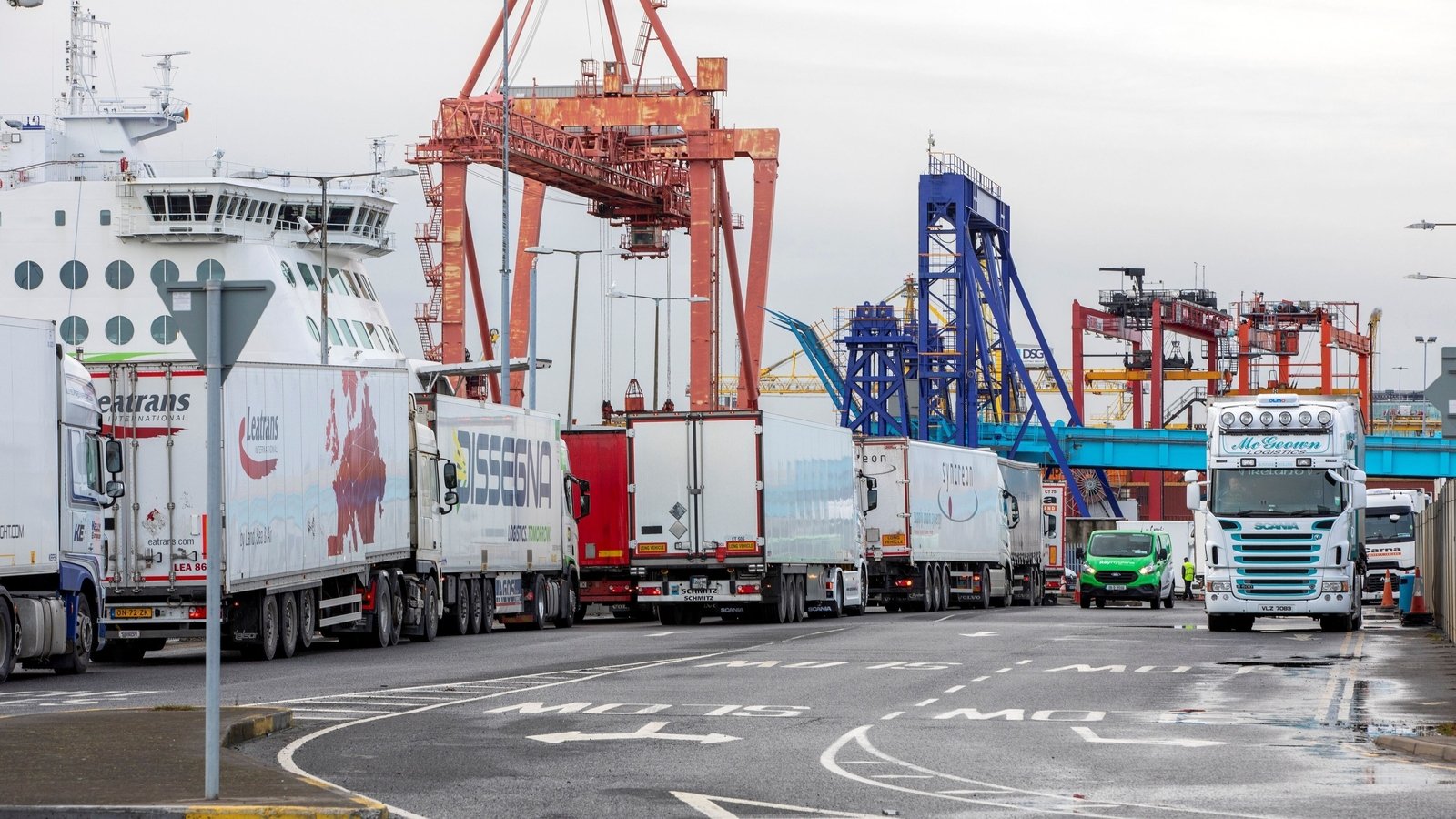 HGV driving and resting times relaxed due to shortages