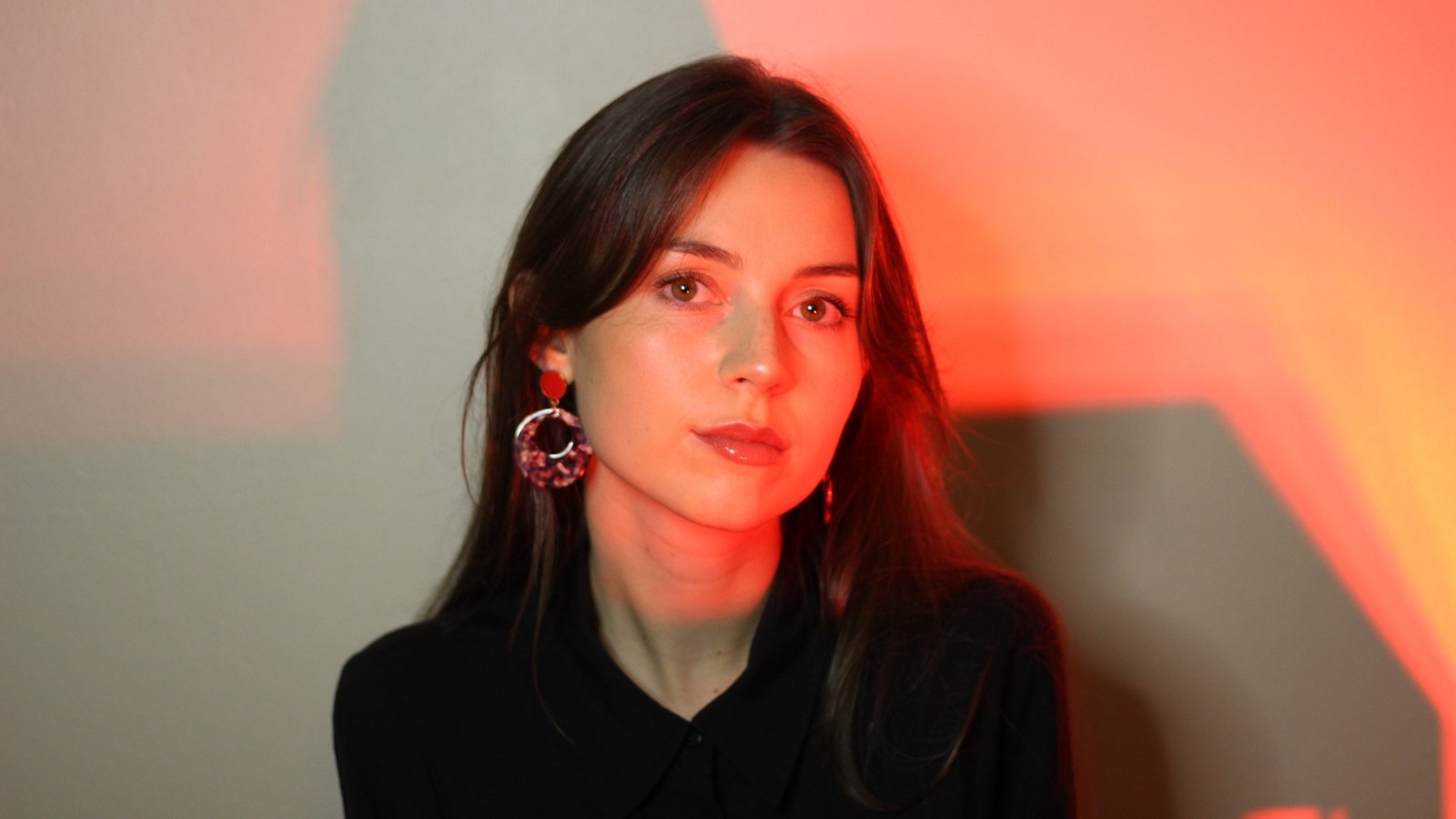 Behind the music - Normal People actress, Slaney