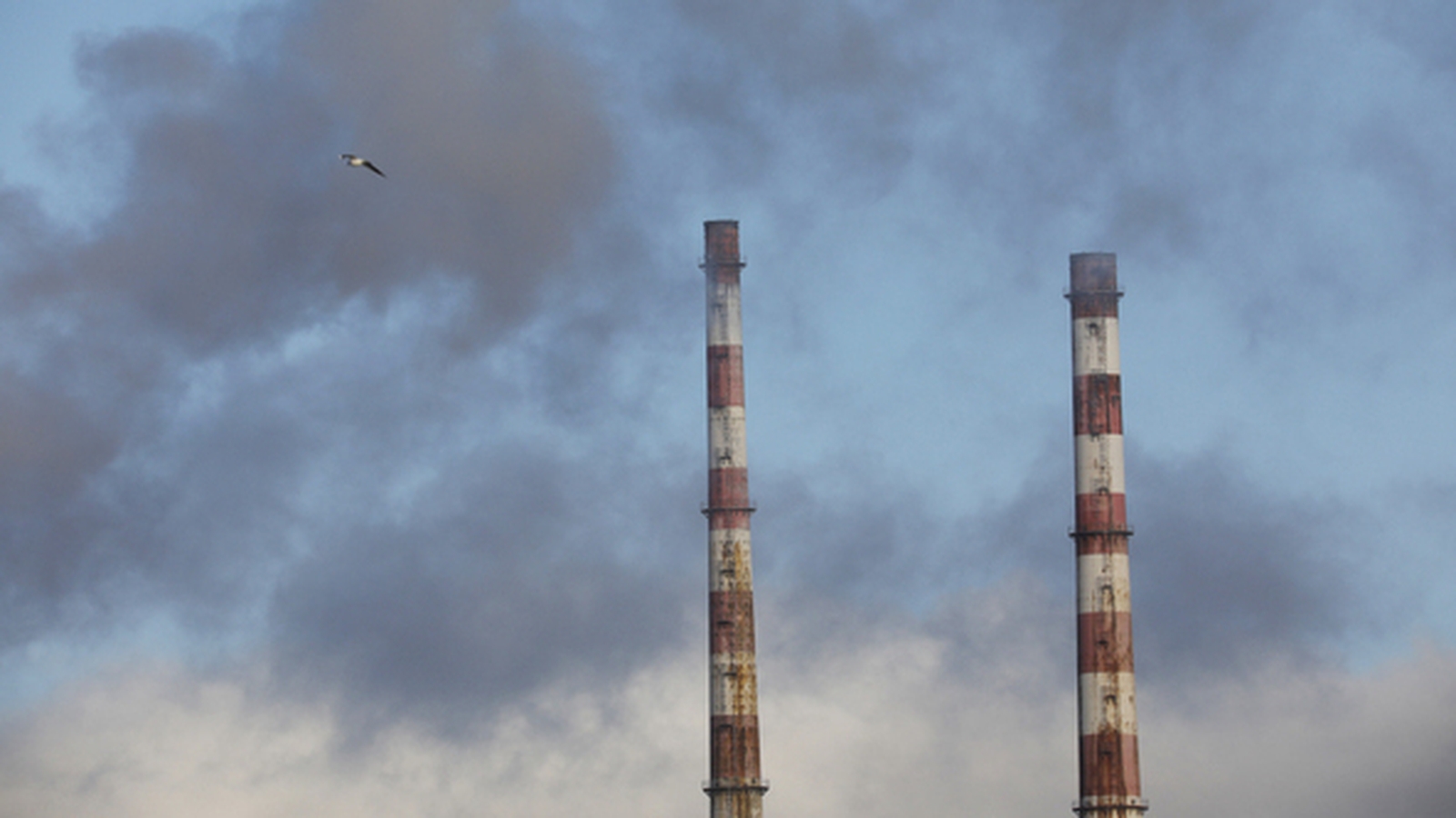 Iconic or eyesore? Debate over future of Poolbeg towers