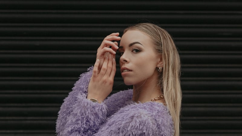 Behind the music - Fya Fox