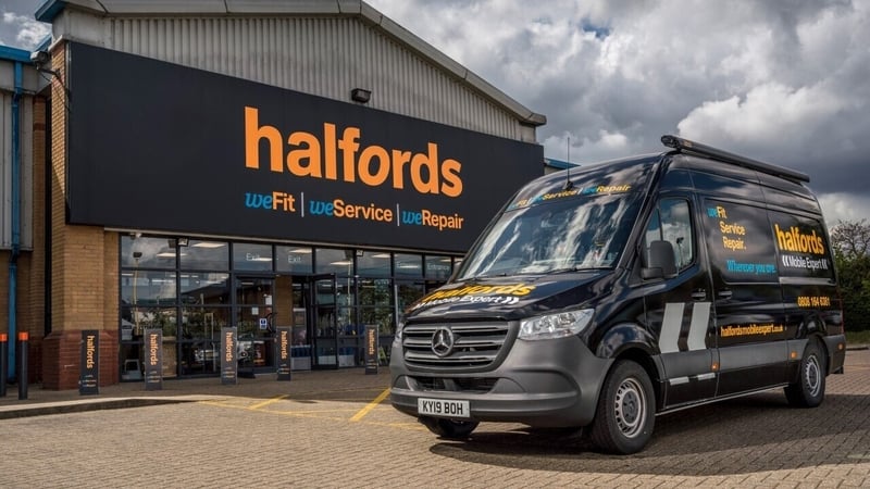 Halfords expects strong 2025 profit, appoints new CEO