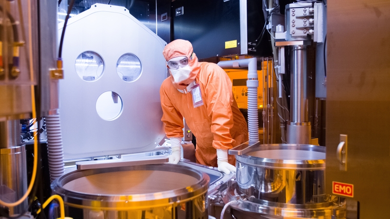 Intel to create 1,600 jobs at Leixlip campus