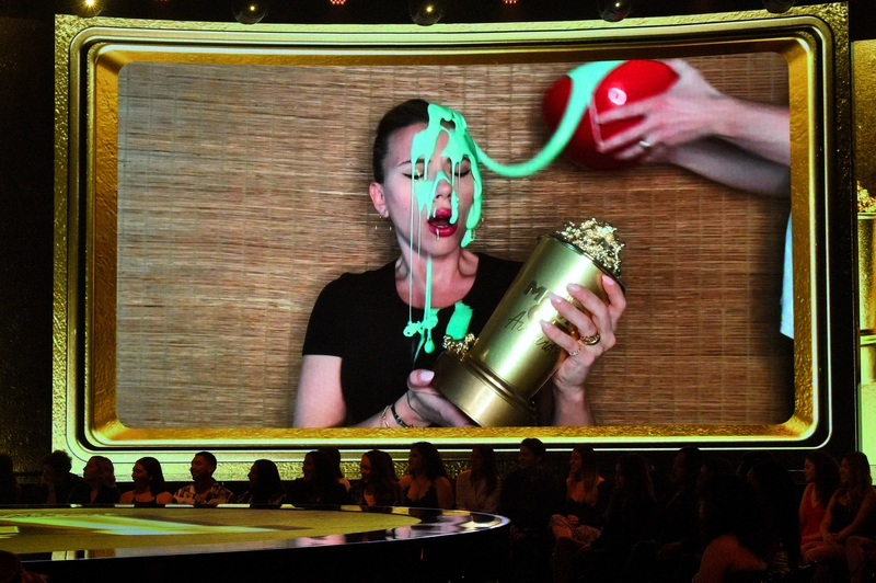 Watch: Scarlett Johansson gets slimed during MTV awards