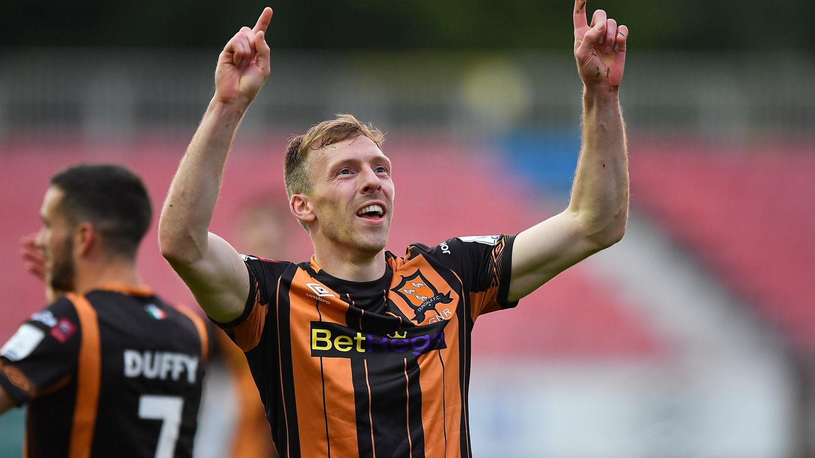 Dundalk bounce back to sink Saints