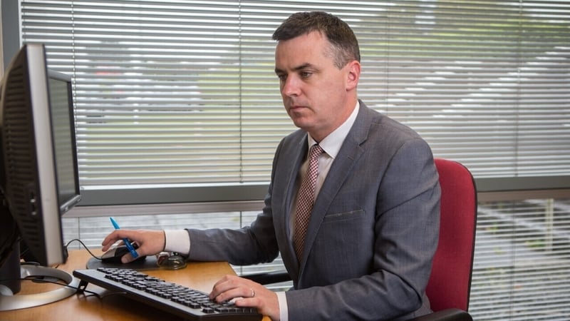 Coimisinéir Teanga gafa ag gearáin faoi chúrsaí Covid-19 in 2020