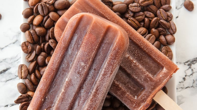 How to make instant coffee iced lollies at home