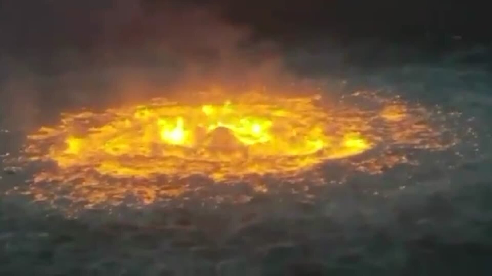 Gas leak causes 'eye of fire' in Gulf of Mexico
