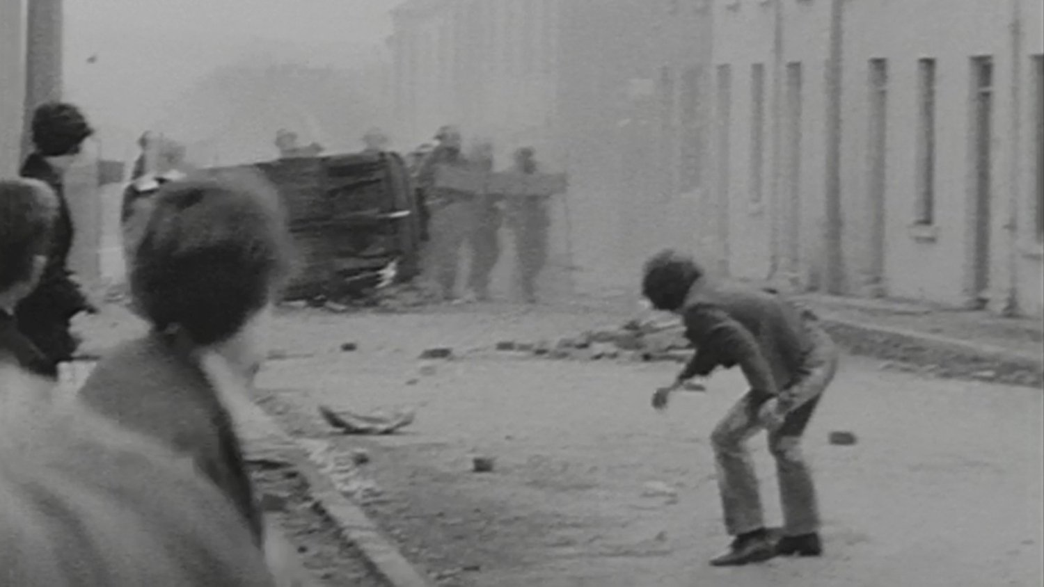 RTÉ Archives | War and Conflict | Derry Internment Riots