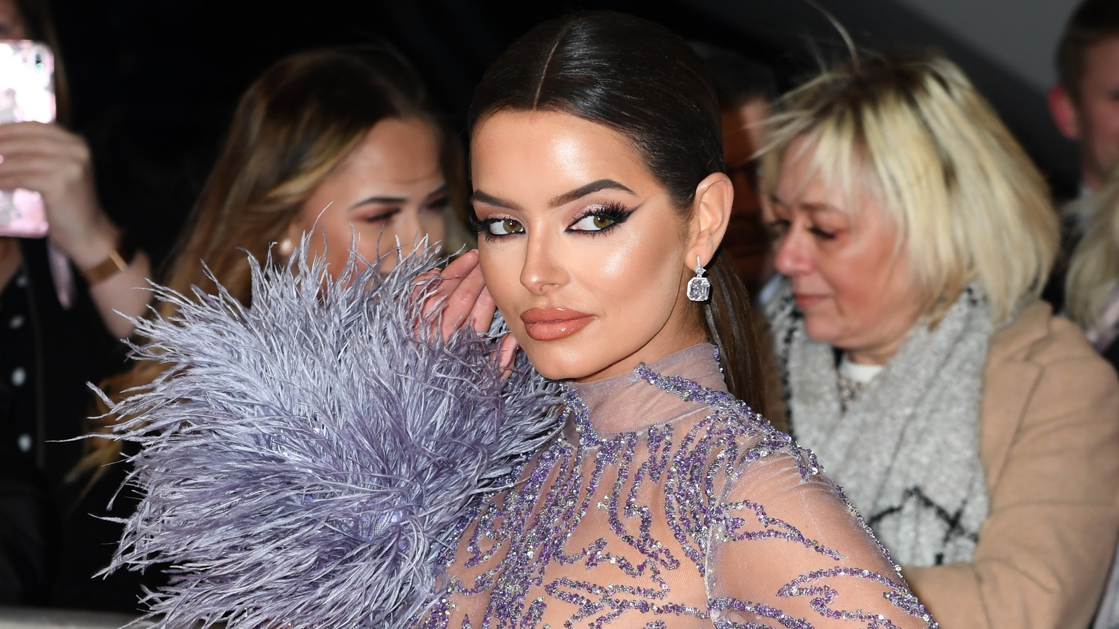 Maura Higgins inks deal with major modelling agency