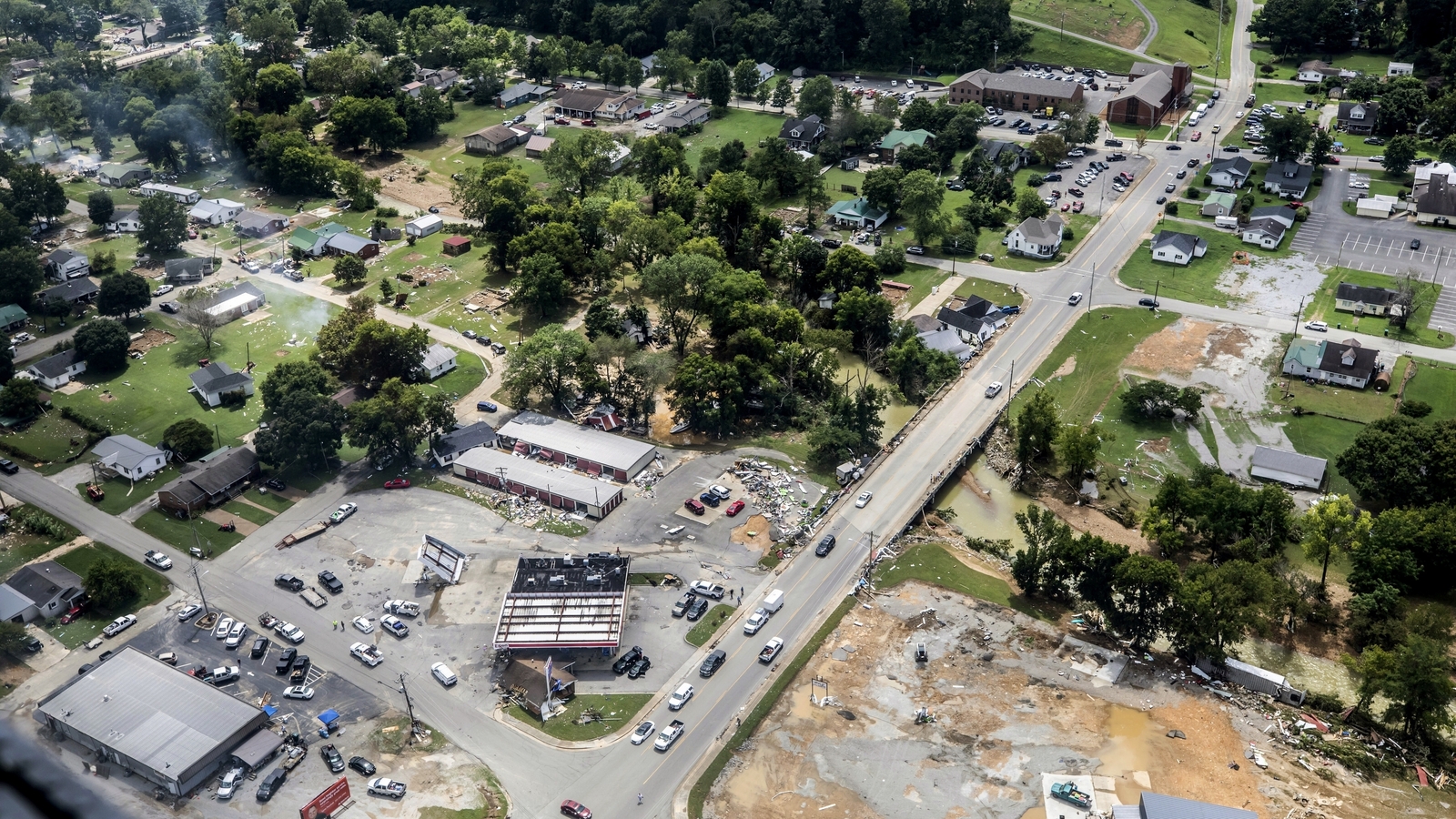 At least 16 dead in Tennessee flooding